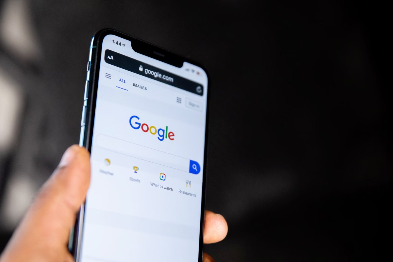 Google Logo: Zijn Evolutie en Betekenis Door de Jaren Heen